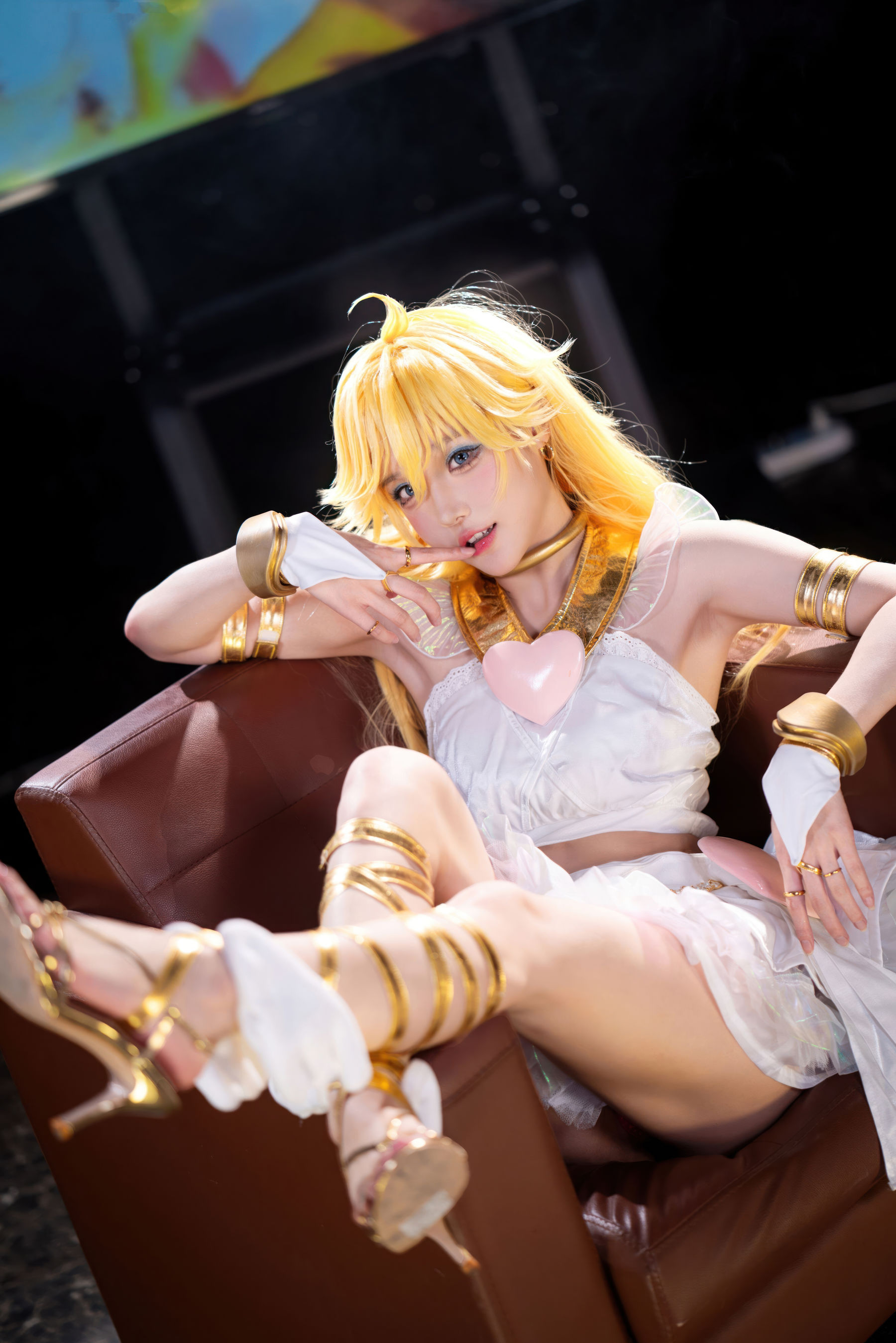 动漫博主 阿包也是兔娘&苏苏苏Sofia - 吊带袜天使/(33P)--美图316